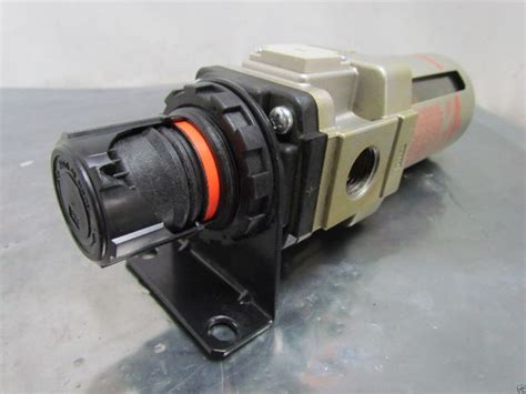 Smc Aw40 F04 Inline Filter Regulator 12 Npt 145 Psi Bullseye