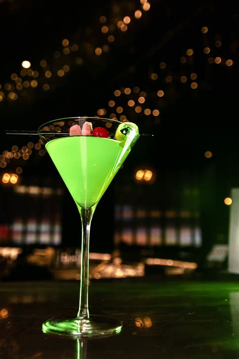 5 Eagles Themed Cocktails To Try On Game Day