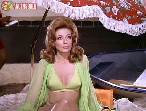 Голая Клоди Ланж в Crossplot