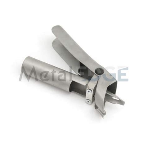 Piglet Tail Docker Standard Metal Edge