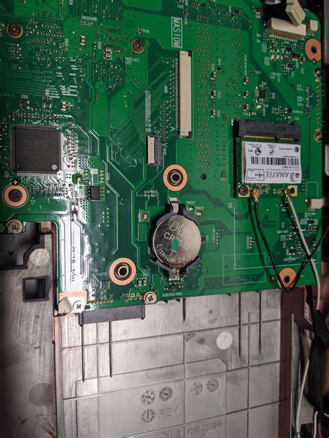 I Have A Broken Old Toshiba Laptop Their Is The Battery In It What Does It Do And How Would I