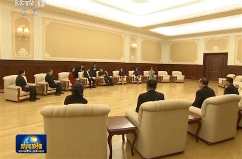 金正恩观看中国艺术团演出芭蕾舞剧《红色娘子军》新闻频道央视网