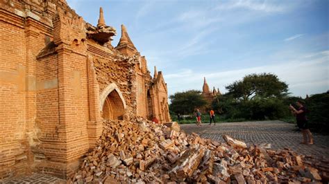 ငလျင်ဒဏ်သင့် ပုဂံဘုရားပြုပြင်ရေး အလျင်စလိုမလုပ်ဖို့ ဒေါ်စုညွှွန်ကြား