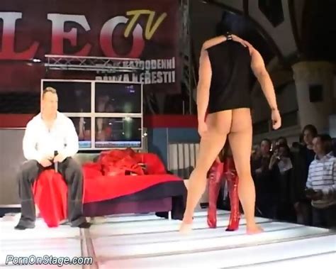 Real Porn On Public Stage Eporner