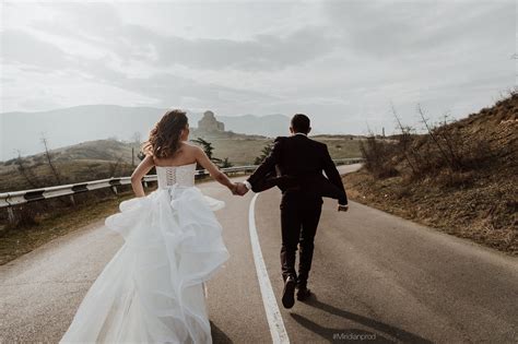 თემური ზაზაშვილი მესხელი შემოდგომის ყვავილებო ვიცი გცვივათ ფოთლები