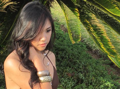 2011 Atlanta Falcons Cheerleaders Swimsuit Calendar Photo Shoot A