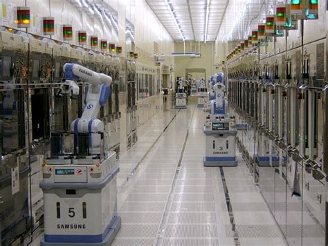 foundry futures tsmc samsung globalfoundries and intel gear up for