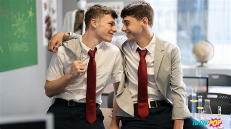 Twinkpop Debuts New Limited Series Double Helix