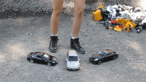 Girlsclub 2 Toy Car Crush X Treme