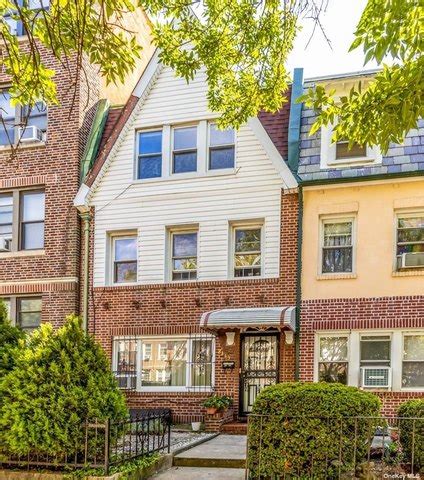 2149 28th St Astoria Ny 11105 ®