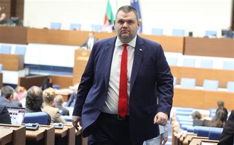 Пеевски Няма да допусна провалени лидери да правят “санитарен кордон” около ДПС Обзор