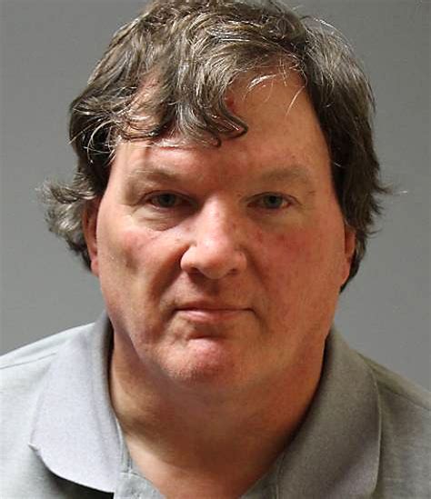 Gilgo Suspect Rex Heuermanns Wife Filing For Divorce Immediately After His Arrest Points To 2