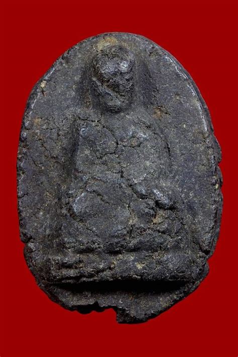 หลวงพ่อทวด วัดสุวรรณคีรี อ สิงหนคร จ สงขลา พิมพ์รูปไข่นิยม รุ่นแรก พ ศ 2505 พระสวย เนื้อว