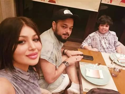 Ayesha Takia Recalls Night Of Horror As 150 People Surrounded Them