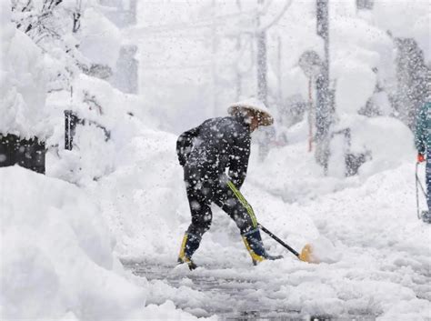 ВИЖТЕ КЪДЕ Снегът отмени 400 полета Lupa Bg