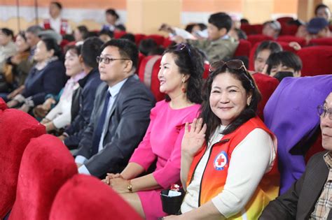 Өмнөговь ОЛОН УЛСЫН УЛААН ЗАГАЛМАЙН ӨДӨР МОНГОЛЫН Facebook