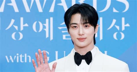 매니저 사칭 조심하세요…변우석 소속사 법적 대응 나선다