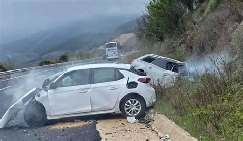 ΘΑΝΑΤΗΦΟΡΟ ΜΕ 6 ΝΕΚΡΟΥΣ ΣΕ ΤΡΟΧΑΙΟ ΣΤΗΝ ΕΓΝΑΤΙΑ ΟΔΟ [ΒΙΝΤΕΟ] Tastv Gr Τα νέα της Πέλλας Live