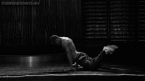 10 Striptease Tips To Make You The Queen Of Foreplay Yourtango