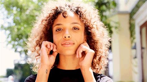 Facial Yoga Exercises To Firm Your Jaw Minimize Fine Lines And Banish Jowls Facial Yoga