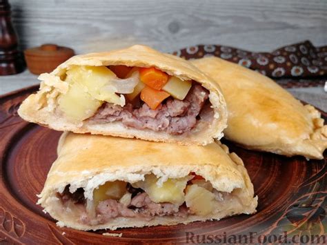 Рецепт Корнуэльские пирожки из песочного теста с мясом и картошкой на