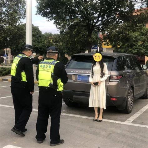 太猛广西一妹子穿细高跟踩油门车速180迈 高跟鞋 穿着 女子