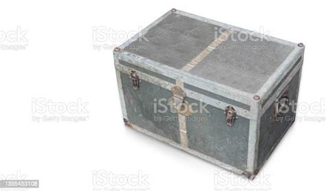 흰색 배경 객체 복고풍 복사 공간에 오래된 상자를 잘라 디 상자에 대한 스톡 사진 및 기타 이미지 상자 패션 저장고 일터 Istock