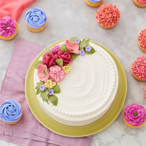 Simple Fondant Cake Designs For Beginners