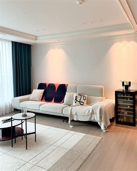 소파의 한계 그 위에 에싸소파 ⠀⠀⠀ 🎉 Essa Level Up Festa 🎉 올해 단 한 번 창립 기념 최대 규모 할인 시작 3월 한 달간 상반기 최대 혜택으로