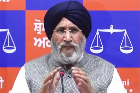 Sad Slams Aap Govt For Giving 100 Vehicle Escort To Kejriwal To Attend