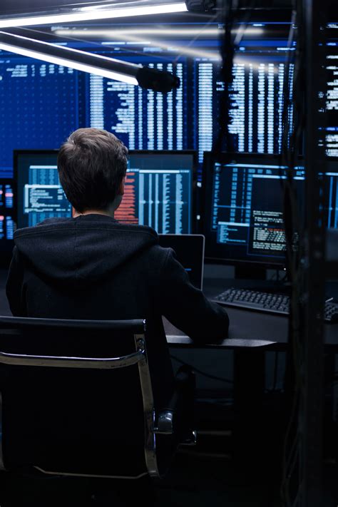 How Blockchain Security Differs From Traditional Cybersecurity