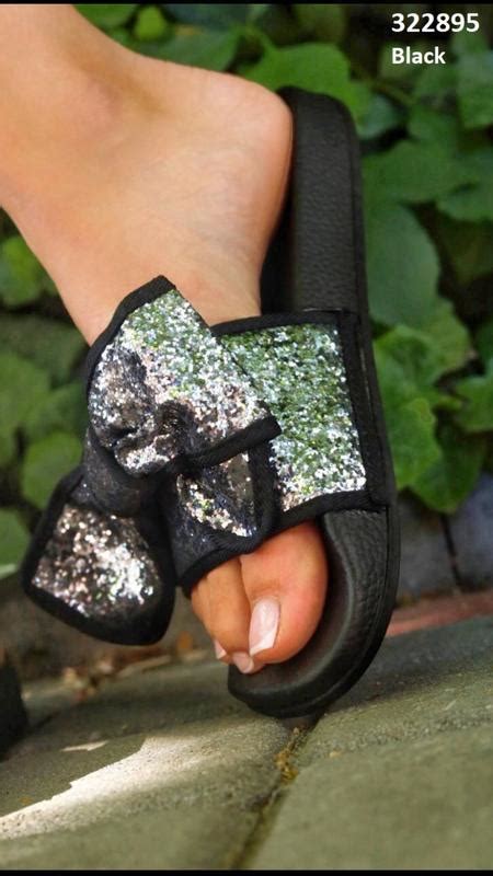 Шльопанці — ціна 190 грн у каталозі Шльопанці Купити жіночі речі за доступною ціною на Шафі