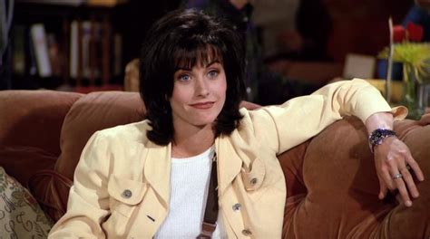See Monica Gellers Hair Transformation From Season 1 Of Friends