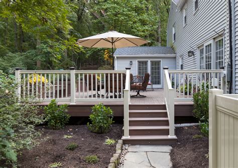 9 Tips And 5 Deck Colors To Brighten Your Outdoor Living Space