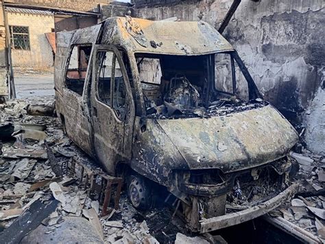 На Херсонщині окупанти знищили авто “швидкої” Читайте на Ukr Net