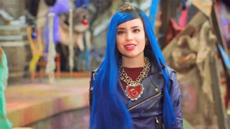 Evie Descendants Left The Room Gifdb