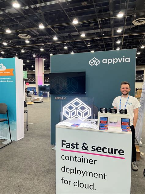 Tim Stahl على Linkedin Kubernetes Kubecon2022