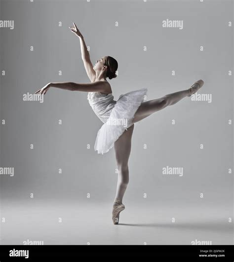 Nobody Cheering But Dance Doesnt Need It Full Of A Beautiful Young