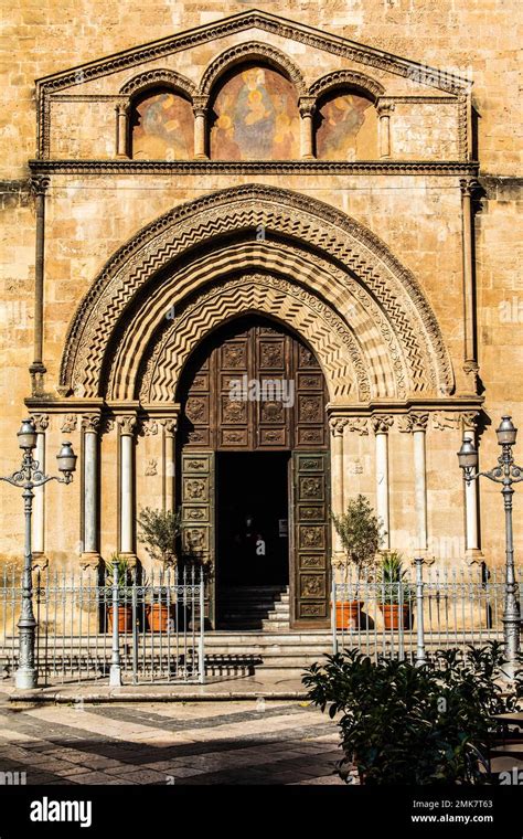 Basilica Di San Francesco Dassisi Gothic Façade Palermo Sicily Palermo Sicily Italy