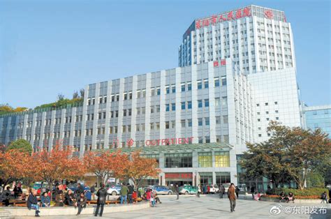 从最初看病依赖听诊器、血压计、体温表到使用螺旋ct、核磁共振等先进 体温表 听诊器 血压计 新浪新闻