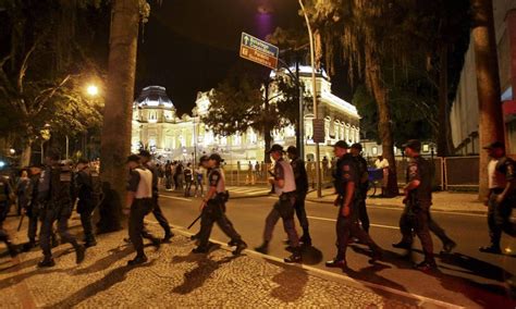 Manifestantes Em Frente Ao Palácio Guanabara Jornal O Globo