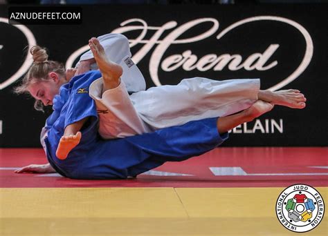 Larissa Pimenta Feet Aznudefeet