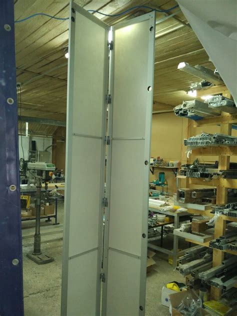 Распашные и раздвижные двери для шкафов | Алюмика - разработка ...