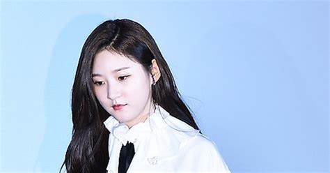 [포토엔]김새론 아역 이미지 벗어던진 파격 초미니 눈길