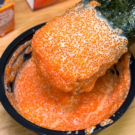 Eat Here หาทำโรลดิปไข่กุ้งโคตรฉ่ำ กินคำเดียวฟินสะใจ 🤤🤤 Facebook