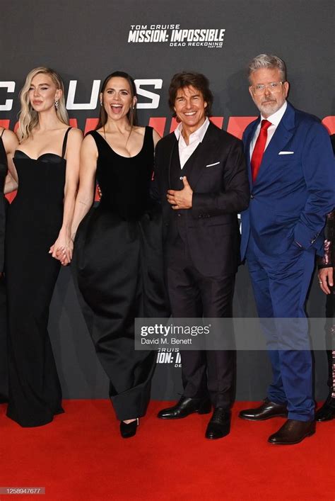 Pin By EDWIN LOBO On Moda Y Estilo Lobo Tom Cruise Favorite Celebrities Cruise