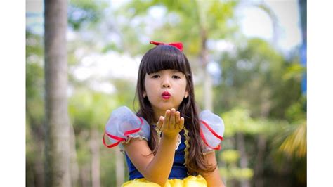 Защо не трябва да принуждаваме детето да прегръща и целува когато не иска Всичко за жената