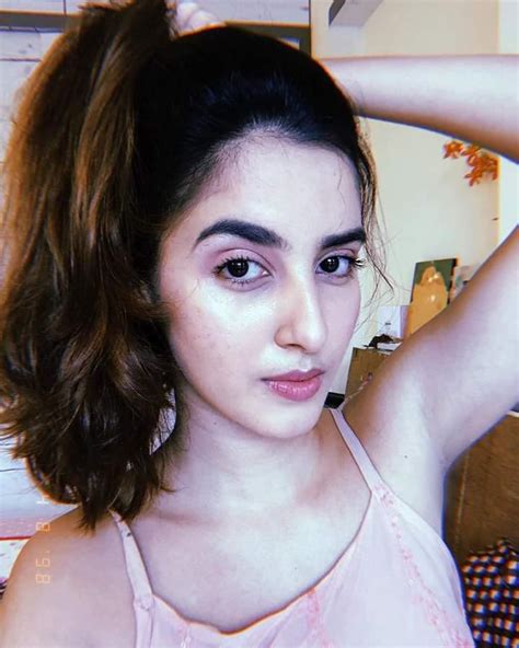 Simrat Kaur Rbollyarm