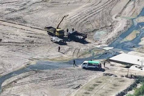 ကပစ၂၂ ကလာတဲ့ စစ်တပ်ဖောကား ၂စီး မိုင်းဆွဲခံရပြီး ၄ ဦးသေ၊ ကား ၁ စီးပျက