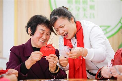 福建福州：“家门口”的幸福夕阳红 人民图片网